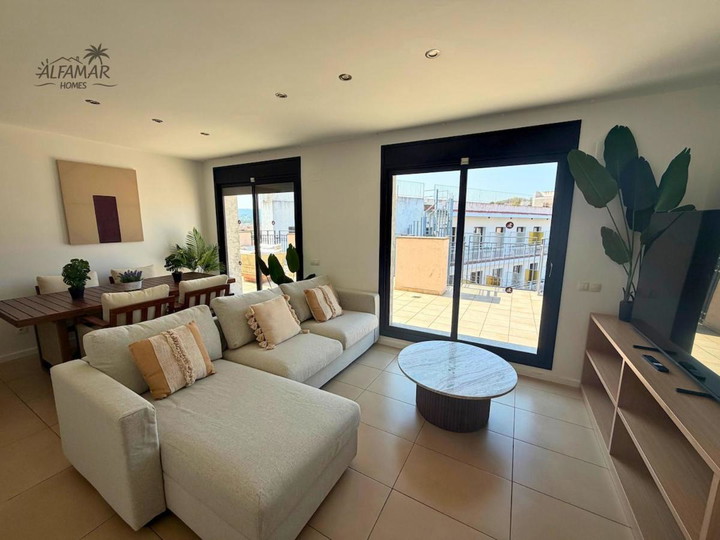 Bella Suite - Modern Apartment With Parking & Pool - Lloret de Mar