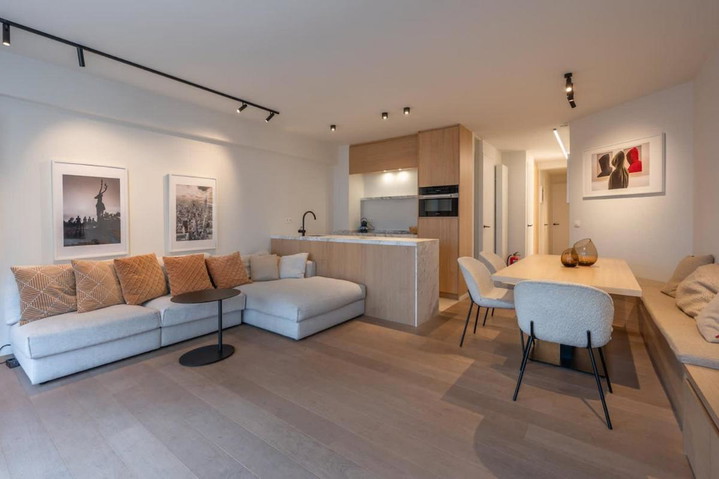 Stylish 3-bed Apartment With Private Terrace - Maldegem