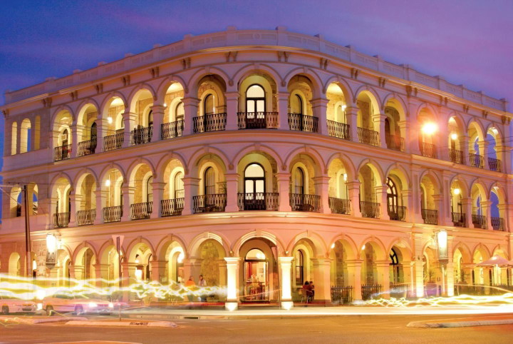 Largs Pier Hotel - Adelaide