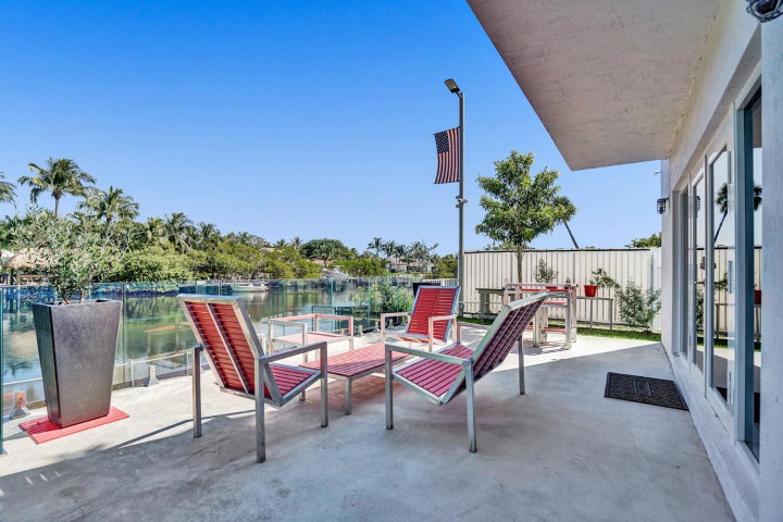 Cozy Unit Wmini-golf Balcony - Boca Raton, FL