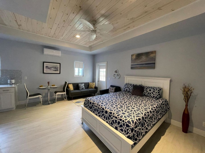Nicoles Nest Brand New Exquisite Studio Hideaway - The Bahamas