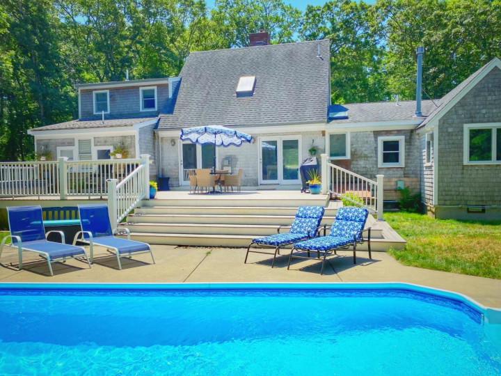 Barnstable Breeze With Seasonal Pool And Hotub - Cape Cod