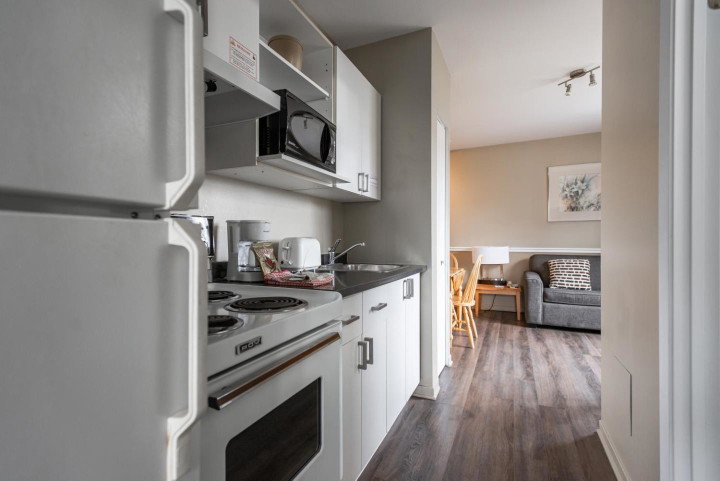 Hotel Le Roberval - Brossard