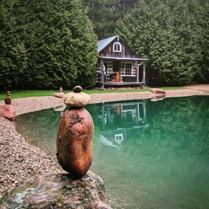 A Rustic Cabin In The Woods - Orangeville