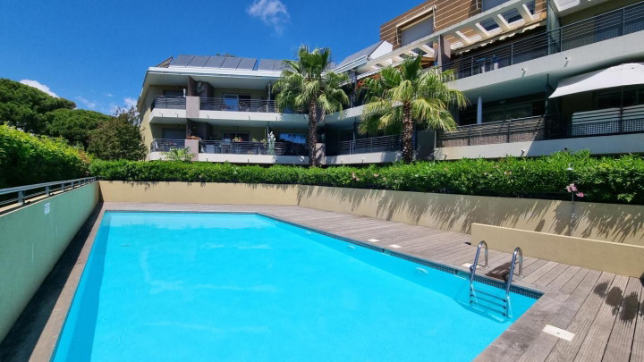 Le Familial, Piscine Plage Et Garage - Biot