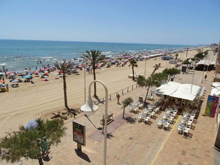 Paseo De Las Palmeras Junto Al Mar, Cl Paraguay, Guardamar - Guardamar del Segura