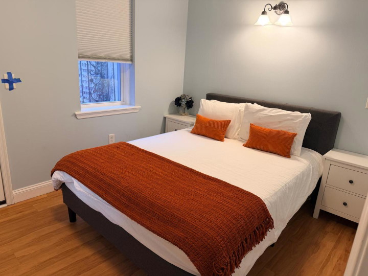 Spacious One Bedroom Apartment In University City Walk To Drexel&near Upenn - Philadelphia, PA