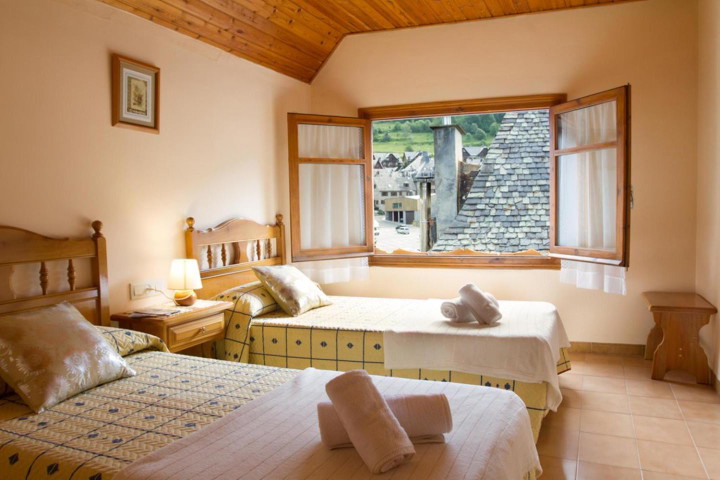 Hostal Aiguamog - Pyrenees