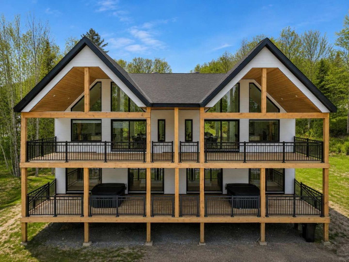 Spa - River - Game Room - Le Boreal - Mont-Tremblant