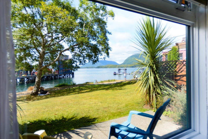 Island Village Properties At Fred Tibbs - Tofino