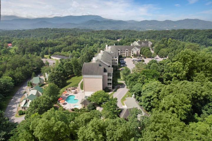 Sunrise Ridge Resort By Coolvacay - Gatlinburg, TN