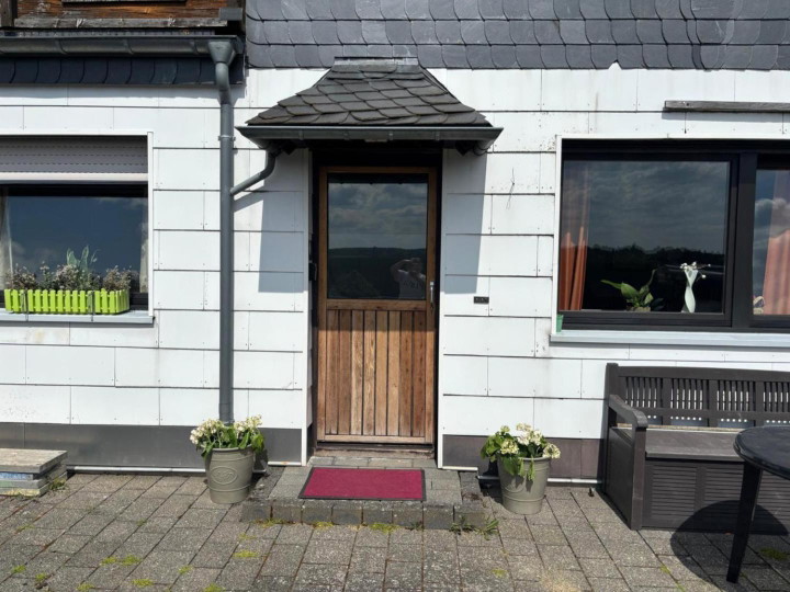 Eifelruhe 8 - Ferienwohnung In Hollerath Für 4 Gäste - Wlan, Waschmaschine, Parkplatz - Perfekt Für Paare Und Monteure - Haustiere Willkommen - Montjoie