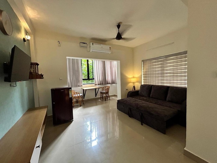 1 Bhk Fully Furnished - Soorya Madhavam Apartments - Flat No - C2 - Guruvayur, - 150m To North Nada - Family Only - Guruvayur