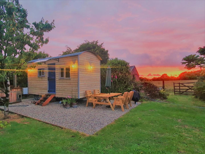 Cornwall Luxury Hot Tub Huts - Boscastle