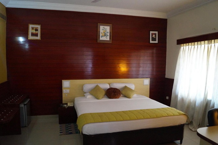 Hotel Badami Court Unit Of Shreejit Resorts Pvt Ltd - Maharashtra
