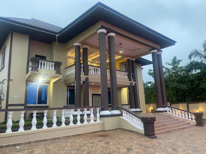 Nanani Luxury Villa - Kumasi