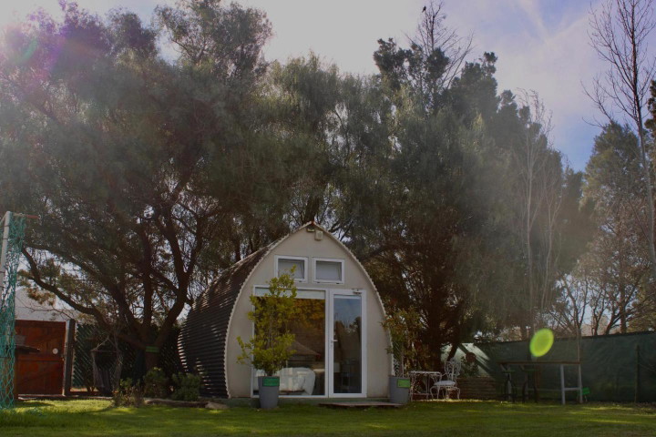 Pequeña Cabaña En Barrio Tranquilo - Bahía Blanca