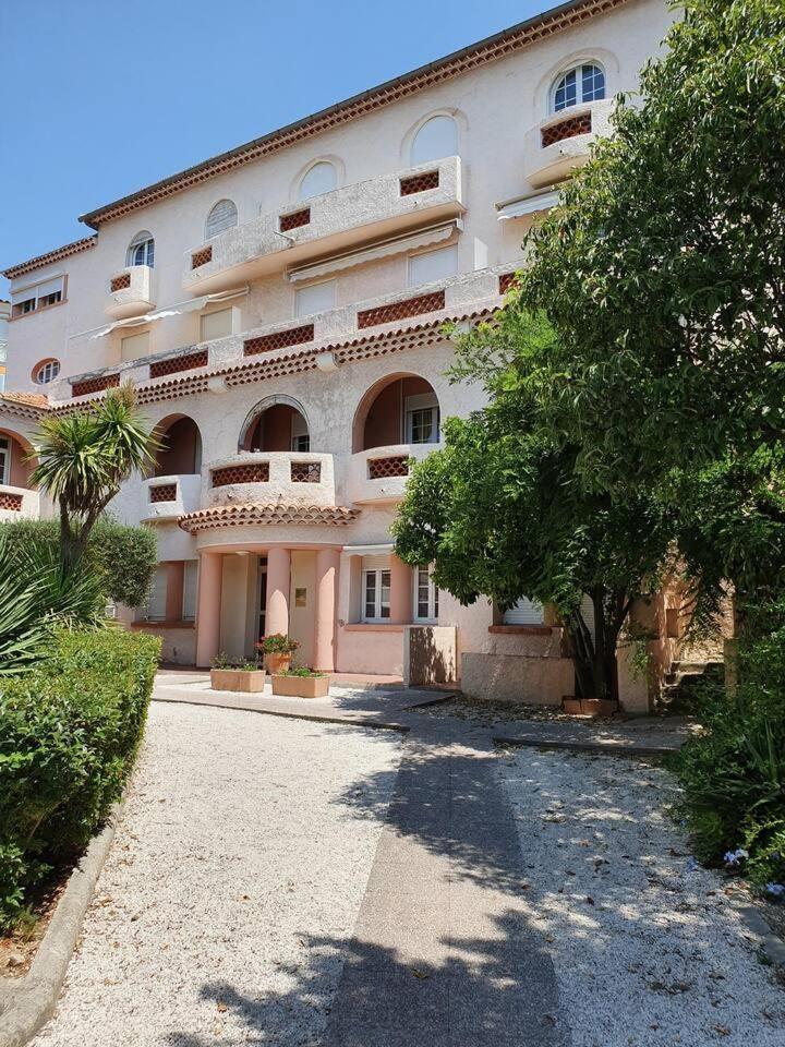 Studio Avec Grand Balcon- Résidence De Caractère - Le Castellet