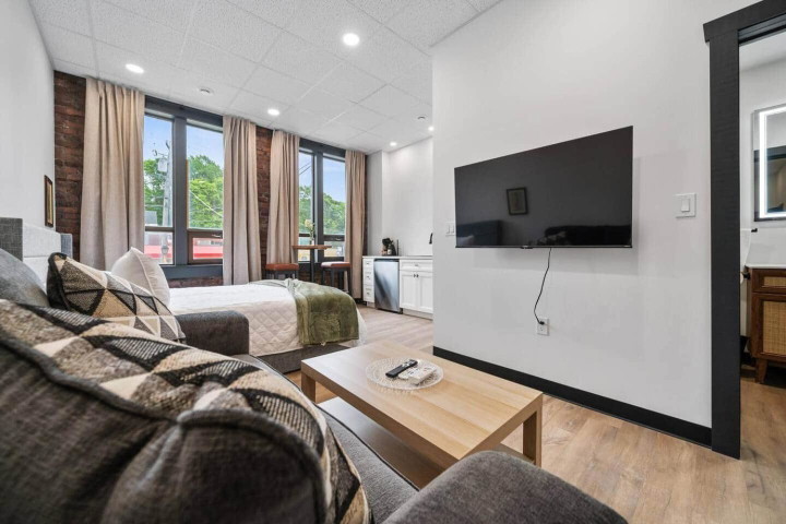 The Classic @Themillrowssuites - New Glasgow