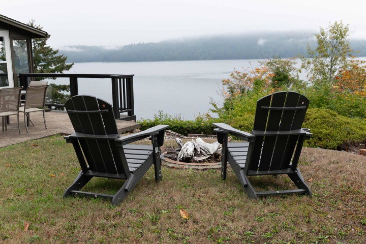 Waterfront Retreat Fire Pit Hood Canal - Hoodsport, WA