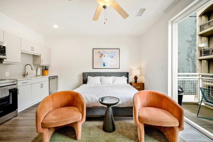 Stylish Studio King Bed Downtown Atl - S3 - Atlanta, GA