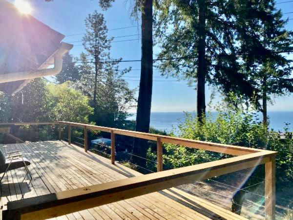 Cedar House Ocean View & Access - Roberts Creek