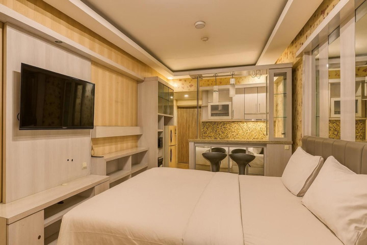 Quintessa Room At Candiland Apartment - Semarang