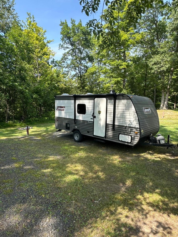 Cozy Camper Retreat On Sleepy Hollow Lake - 紐約