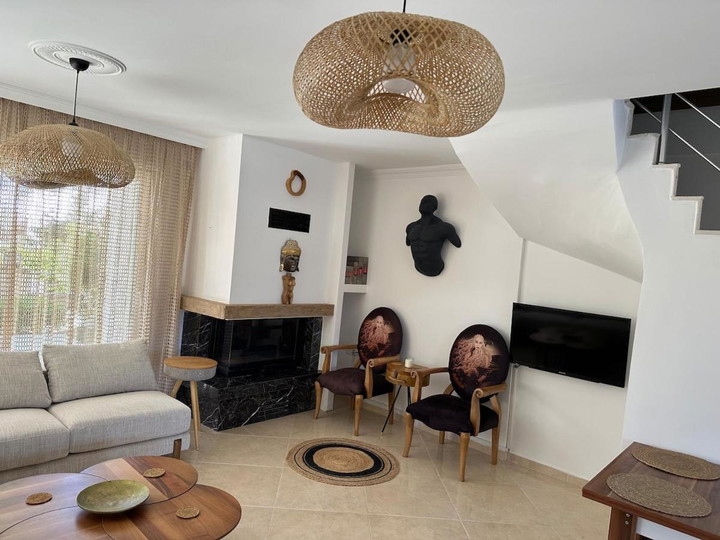 Detached House With Pool In Alaçatı - Çeşme
