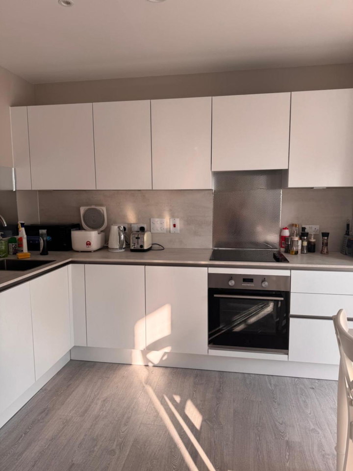 Two Bedroom Apartment - Hounslow