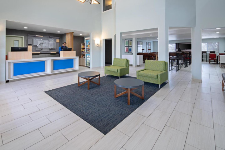 Holiday Inn Express & Suites Watsonville By Ihg - Monterey Bay, CA