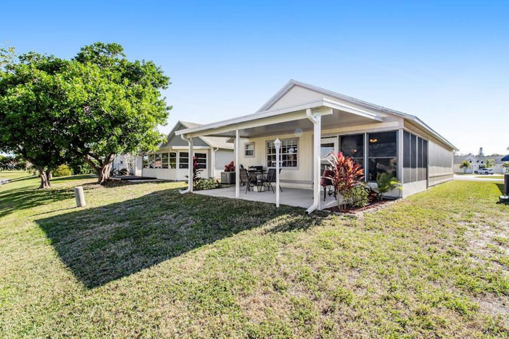 Bella Villa - Anna Maria Island, FL