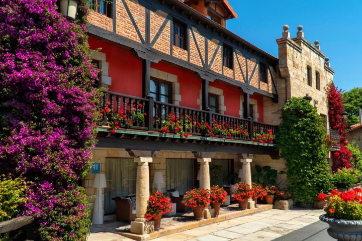 Costa Esmeralda Suites - Torrelavega