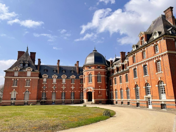 Gîte De Charme Dans Un Château Avec Wifi Et Terrasse En Sologne - Salbris