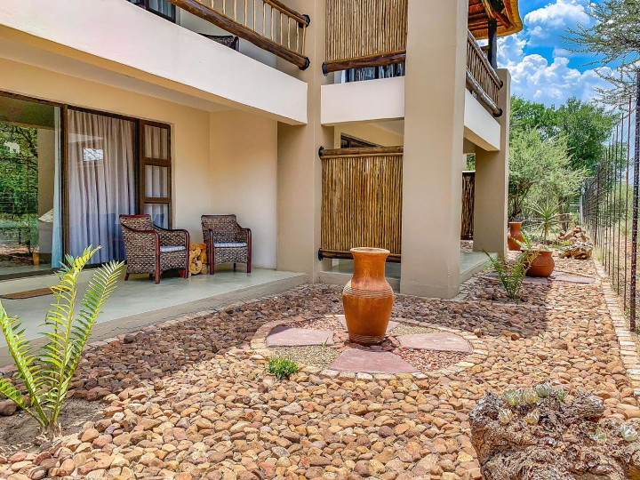 Tshikwalo Game Lodge - Hammanskraal