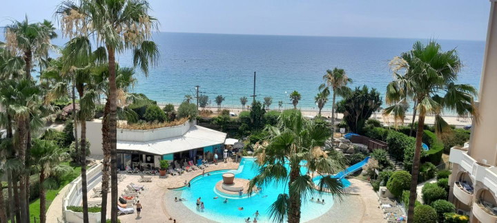 Cannes Plages Du Midi Appartements Climatisés Bord De Mer De 1 à 6 Pers, 2 Piscines, Parking Privatif Inclus - Cannes