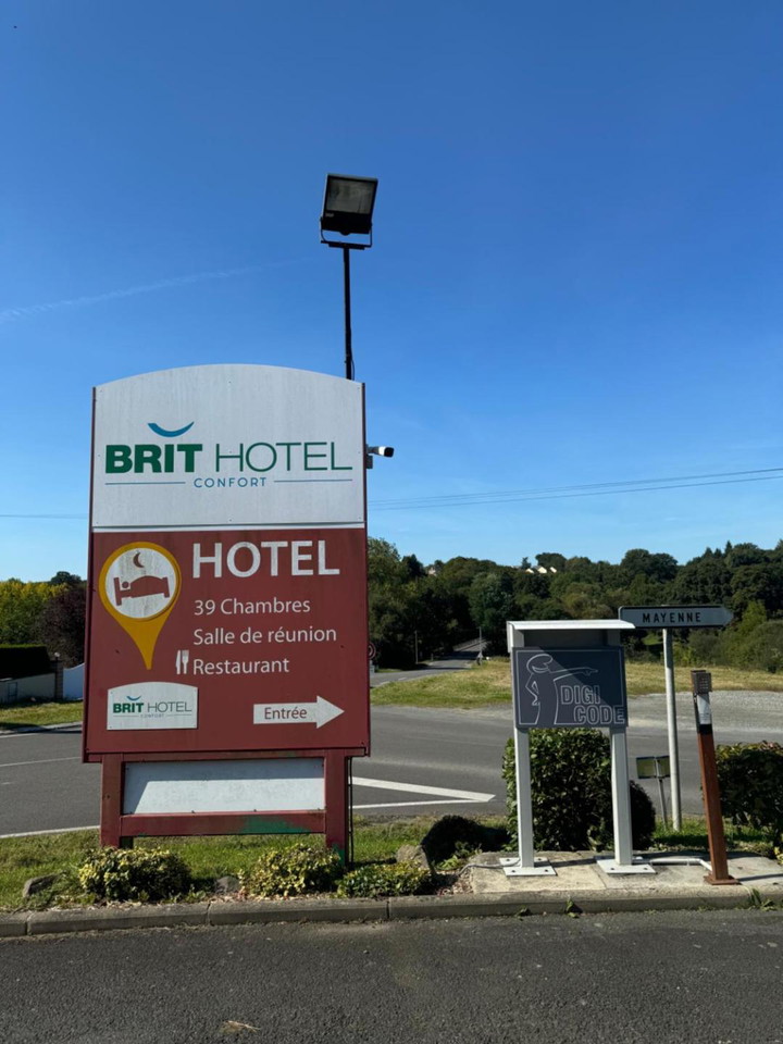 Brit Hotel Mayenne - Mayenne