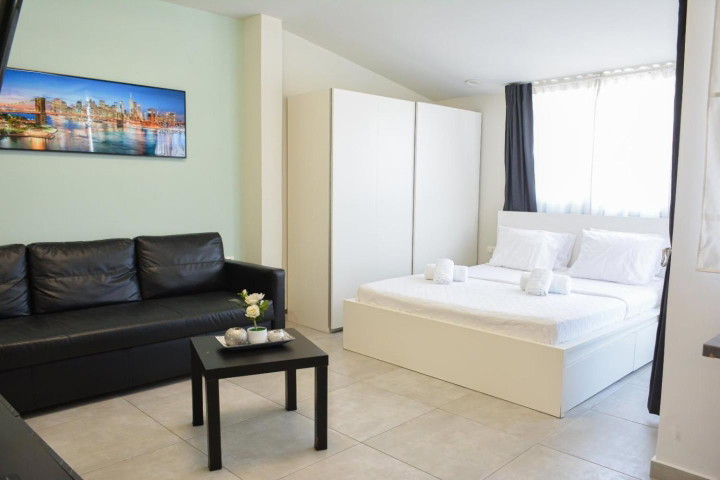 Skg Central Deluxe Studios - Thessaloniki