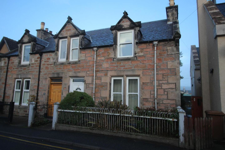 63 Argyle Street - Loch Ness