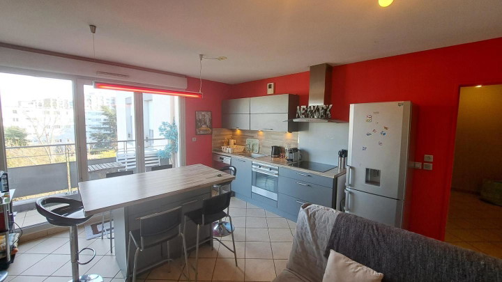 Appartement Cosy 3 Pièces Avec Garage Privatif - Meyzieu