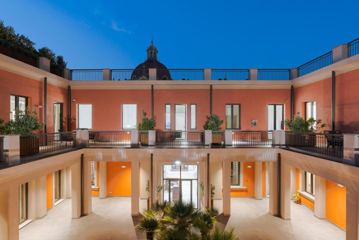 Design Apartments In The Historic Center Of Messina - Italy
