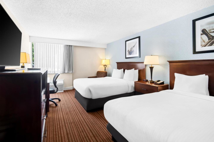 Best Western Merry Manor Inn - Maine