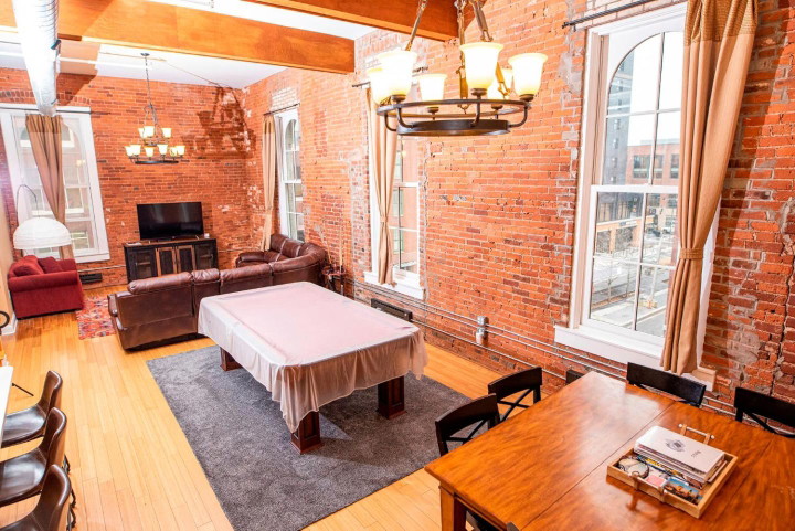 Luxurious Downtown Condo By Georgia St - Indianapolis, IN