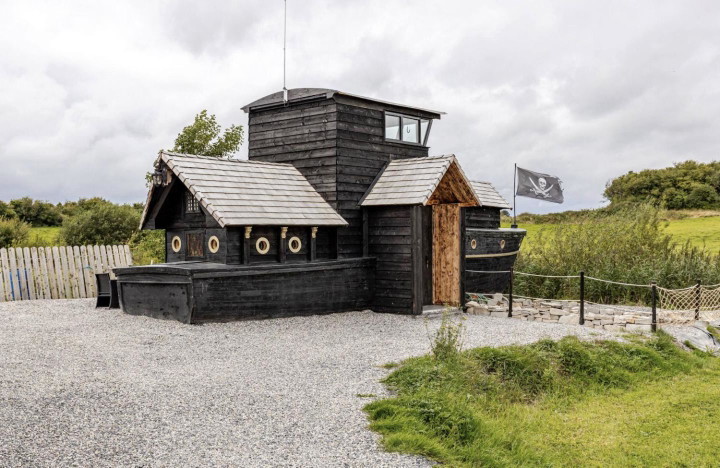 The Boatel At Mayo Glamping - Castlebar
