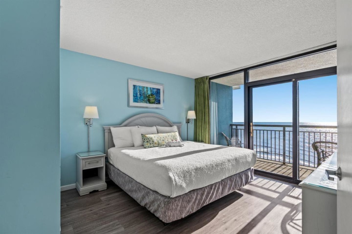 Bring Your Family To Our Gorgeous Oceanfront Condo - Myrtle Beach