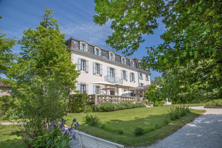 Logis Hôtel Restaurant Château Bellevue - Gers