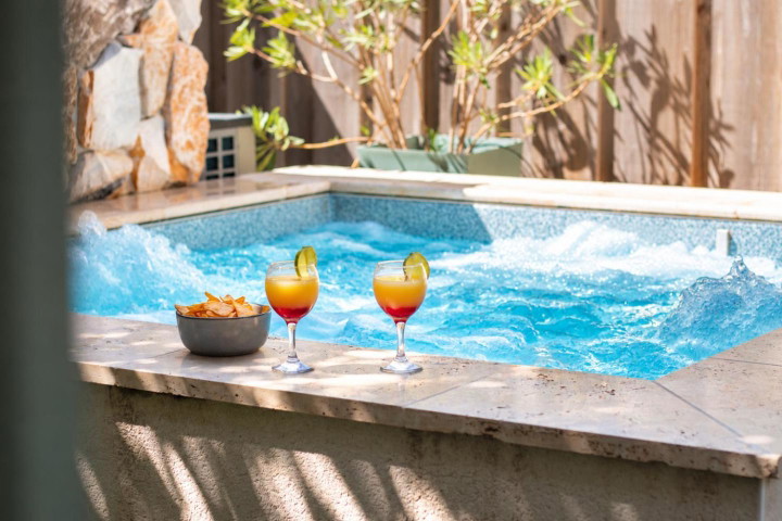 Studio Piscine Balnéo Chauffée - Sérignan