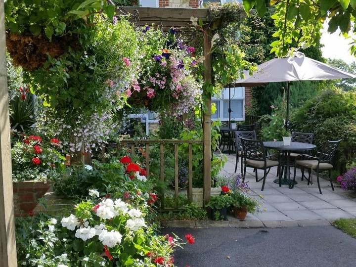 The Bolingbroke Hotel - Swindon