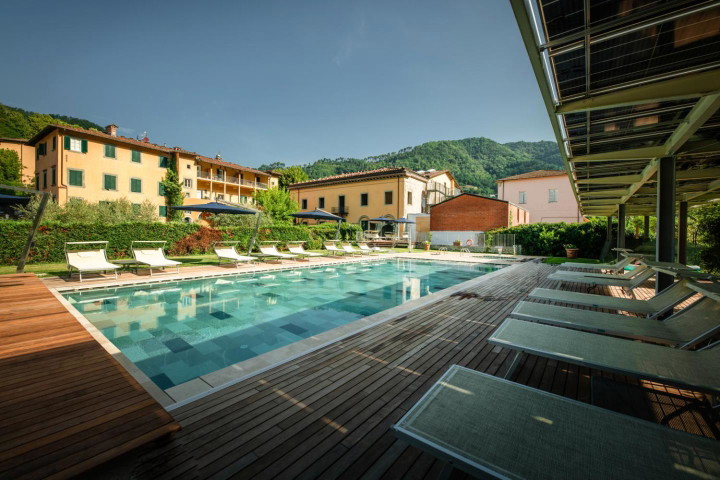 Park Hotel Regina - With Air-condition And Outdoor Heated Pool - Toskana
