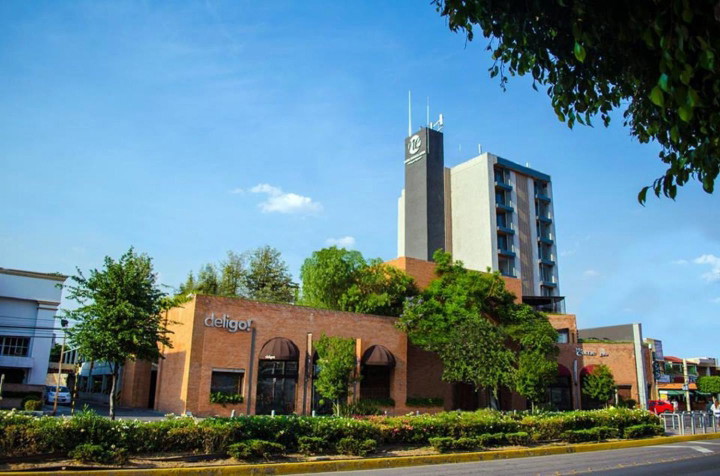 Nehotel Nueva Estancia - León, México